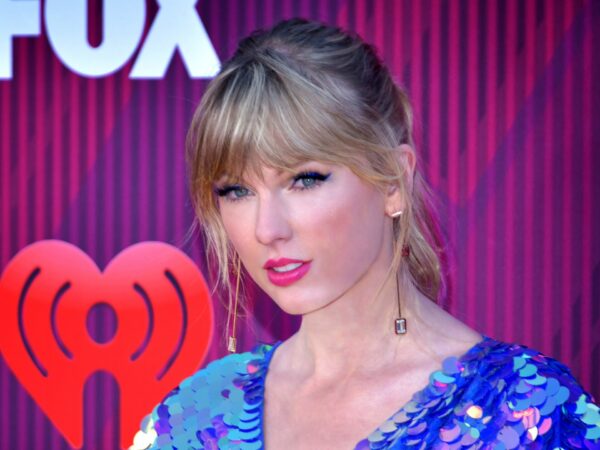 Elon Musk Makes Bizarre Offer to Taylor Swift After She Endorses Kamala ... Elon Musk Makes Bizarre Offer to Taylor Swift After She Endorses Kamala ...