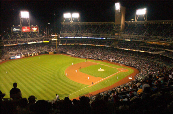 Former MLB Star Mike Brumley Dead after Car Crash - Entertainment News ...