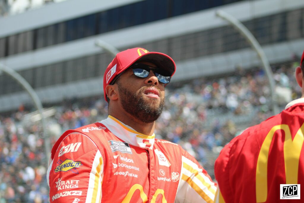 NASCAR Star Bubba Wallace Gives Middle Finger to Camera - Entertainment ...