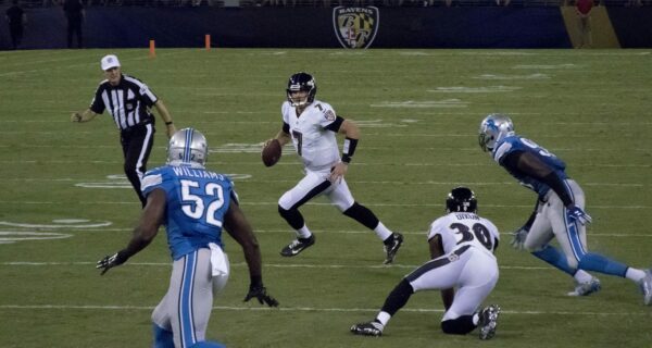 Former NFL Quarterback Dies From Drowning - Entertainment News Nation